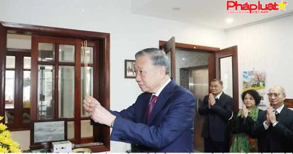 Pháp Luật TV - Tổng Bí thư dâng hương Thủ tướng Phạm Văn Đồng và thăm Trung tướng Đặng Quân Thụy